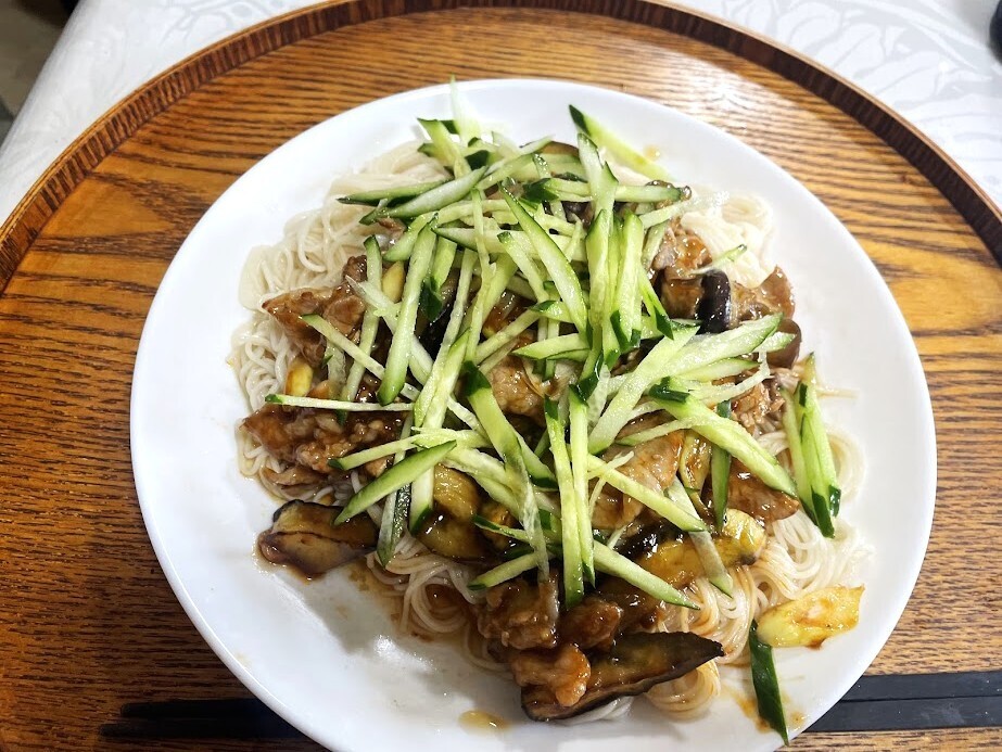 いつもの食卓 いつもの生活: 昨日の昼食 麻婆茄子素麺